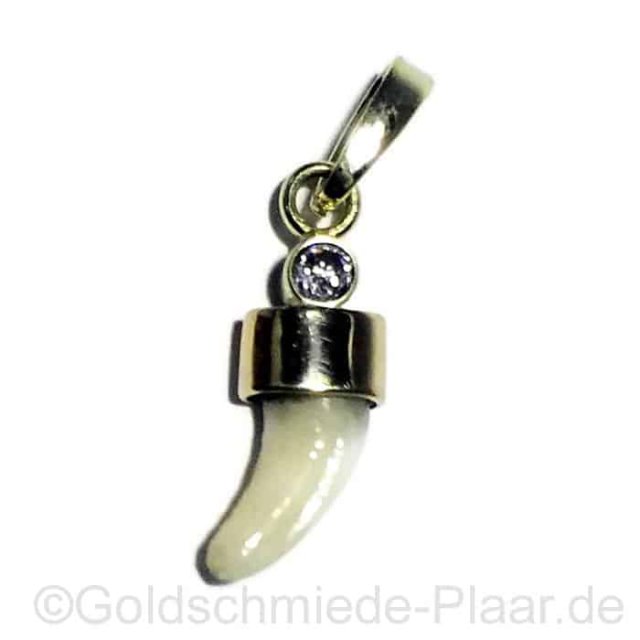 Edler Kettenanhänger mit Hundezahn - Goldschmiede Plaar